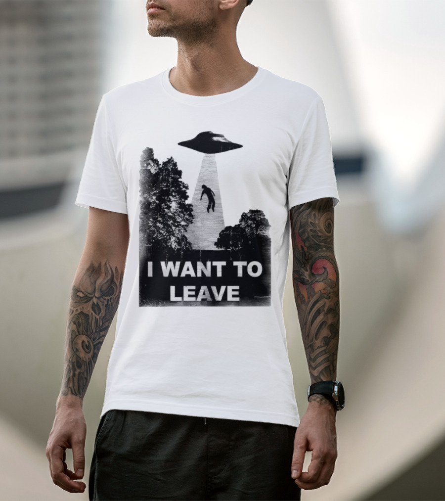 I Want To Leave UFO Abduction Scene Black And White Design T-Shirt