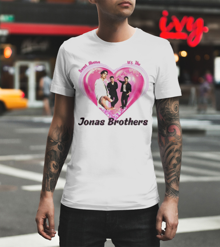 Sweet Mama It's The Jonas Brothers Boyband Vintage Heart Design T-Shirt