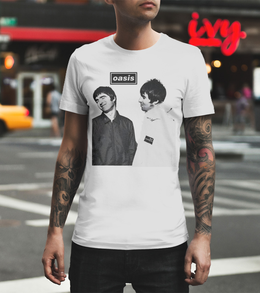 Noel Vs Liam Gallagher Oasis Band Kangol Vintage T-Shirt