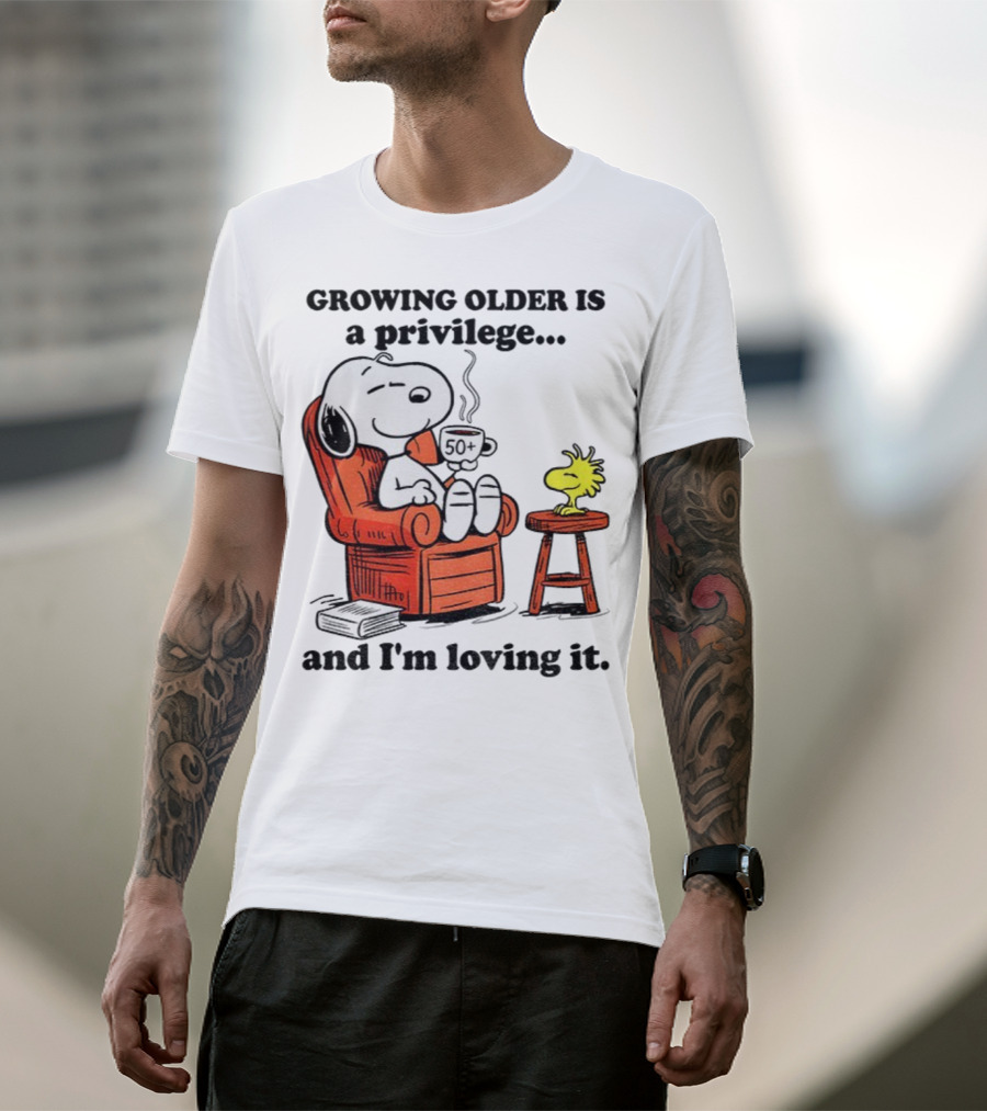 Snoopy And Woodstock Relaxing Growing Older 50+ Privilege And Loving It T-Shirt