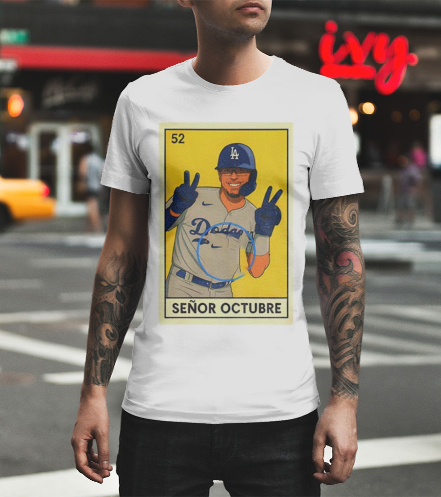 Señor Octubre Los Angeles Dodgers Kike Hernandez 52 MLB Baseball Card T-Shirt