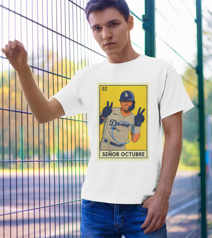 Señor Octubre Los Angeles Dodgers Kike Hernandez 52 MLB Baseball Card T-Shirt