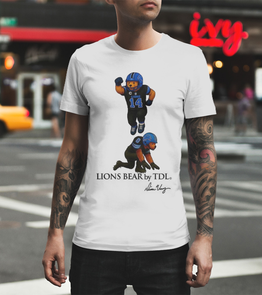 Amon-Ra St. Brown 14 Jahmyr Gibbs 0 Detroit Lions Bear Celebrating Football T-Shirt