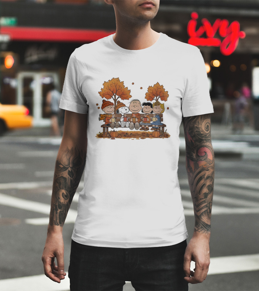 Snoopy Peanuts Friends Fall Autumn Thanksgiving Scene T-Shirt