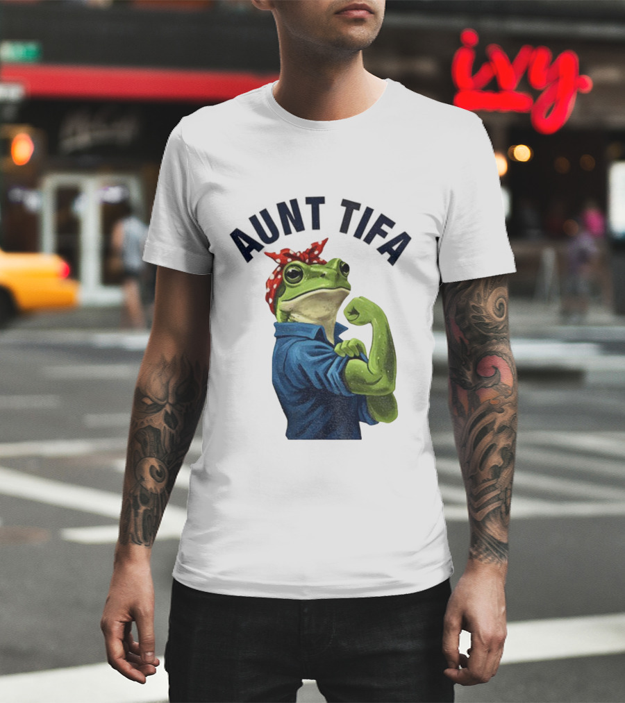Aunt Tifa Rosie The Riveter Frog Meme Resist T-Shirt
