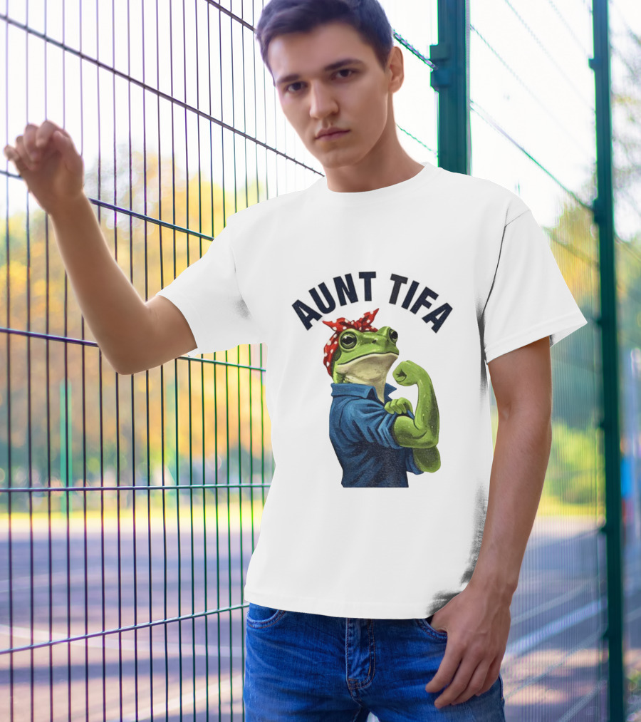Aunt Tifa Rosie The Riveter Frog Meme Resist T-Shirt