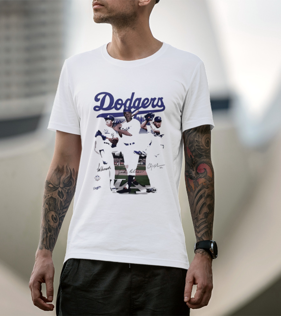Los Angeles Dodgers Mookie Betts Steve Sax Clayton Kershaw Signatures Vintage Style T-Shirt