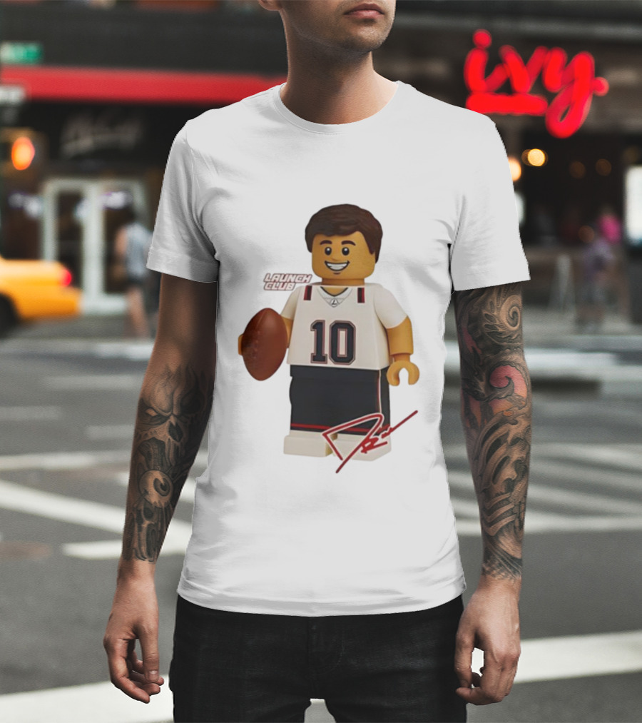 Tom Brady New England Patriots Lego Minifigure 10 Launch Club Signature T-Shirt