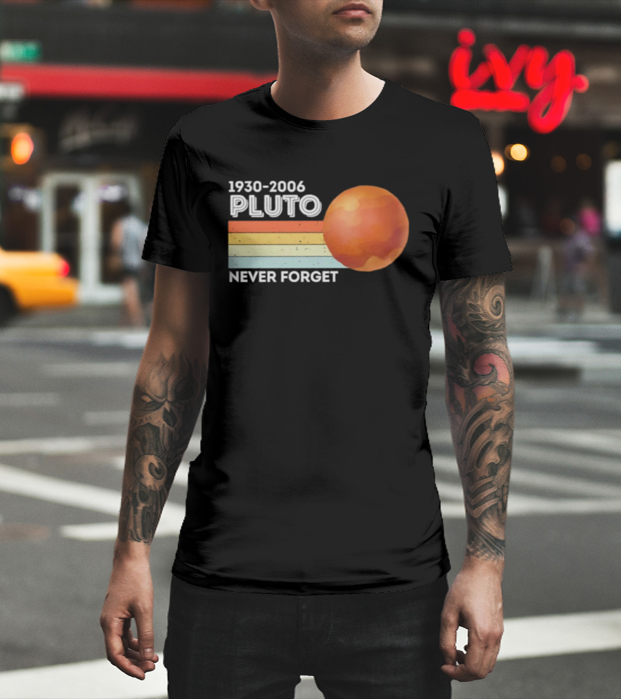 Pluto Never Forget 1930 2006 Vintage Retro Planet Tribute T-Shirt