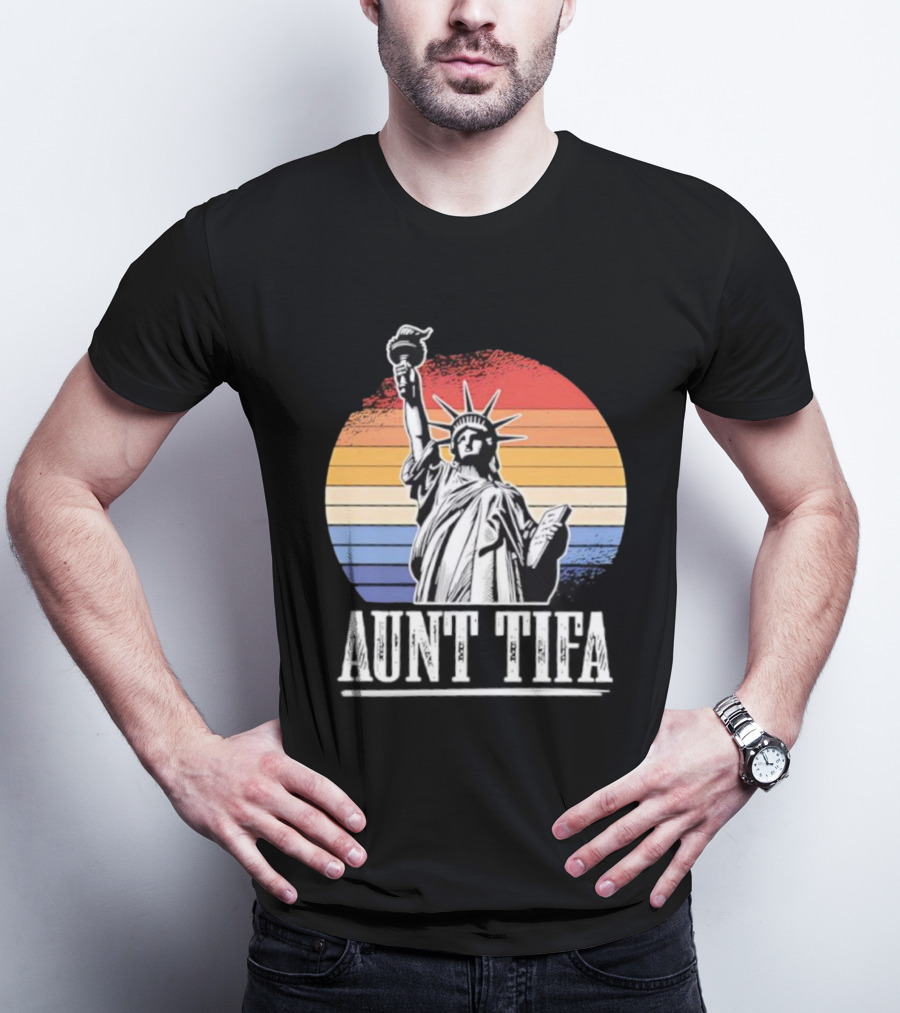 Statue Of Liberty Aunt Tifa Vintage Retro Stripes T-Shirt