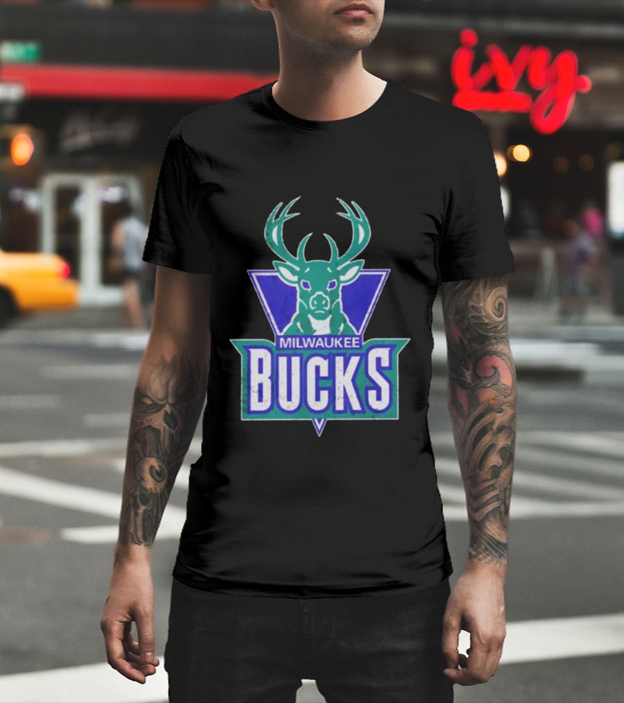 Milwaukee Bucks Deer Head Emblem Retro Style T-Shirt
