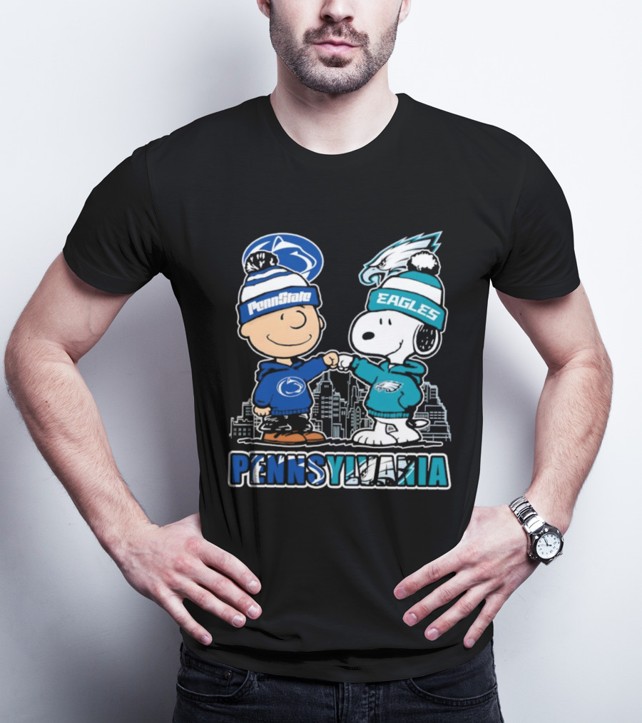 Charlie Brown Snoopy Philadelphia Eagles Penn State Pennsylvania Fist Bump T-Shirt