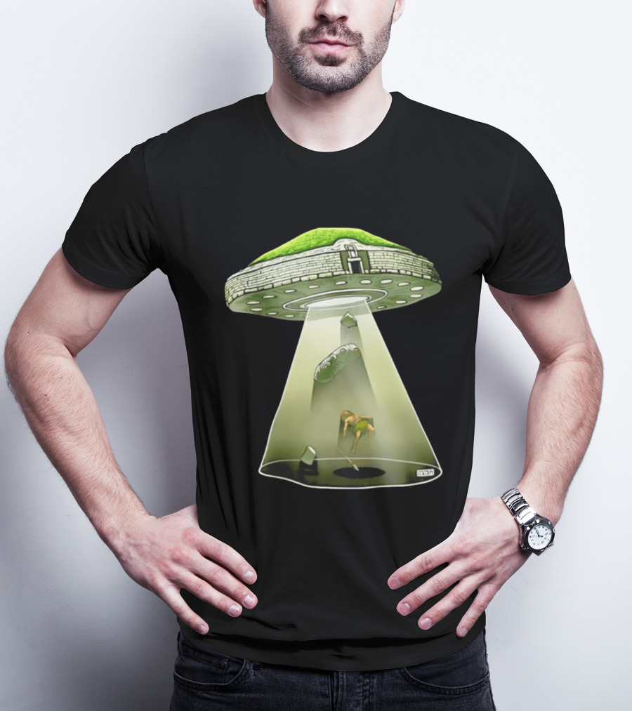 Newgrange UFO Encounter Ancient Aliens UAP Beam T-Shirt