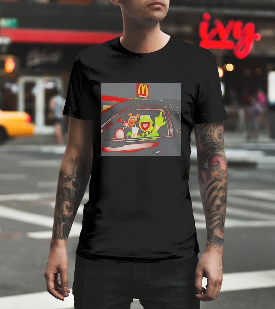 Kermit Frog Middle Finger Miss Piggy Car McDonald's Ride T-Shirt