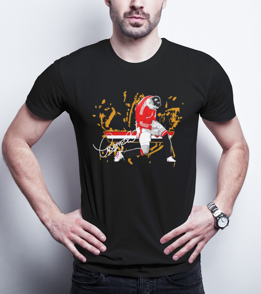 Casemiro 18 Man Utd Celebratory Signature Adored Gold Edition T-Shirt