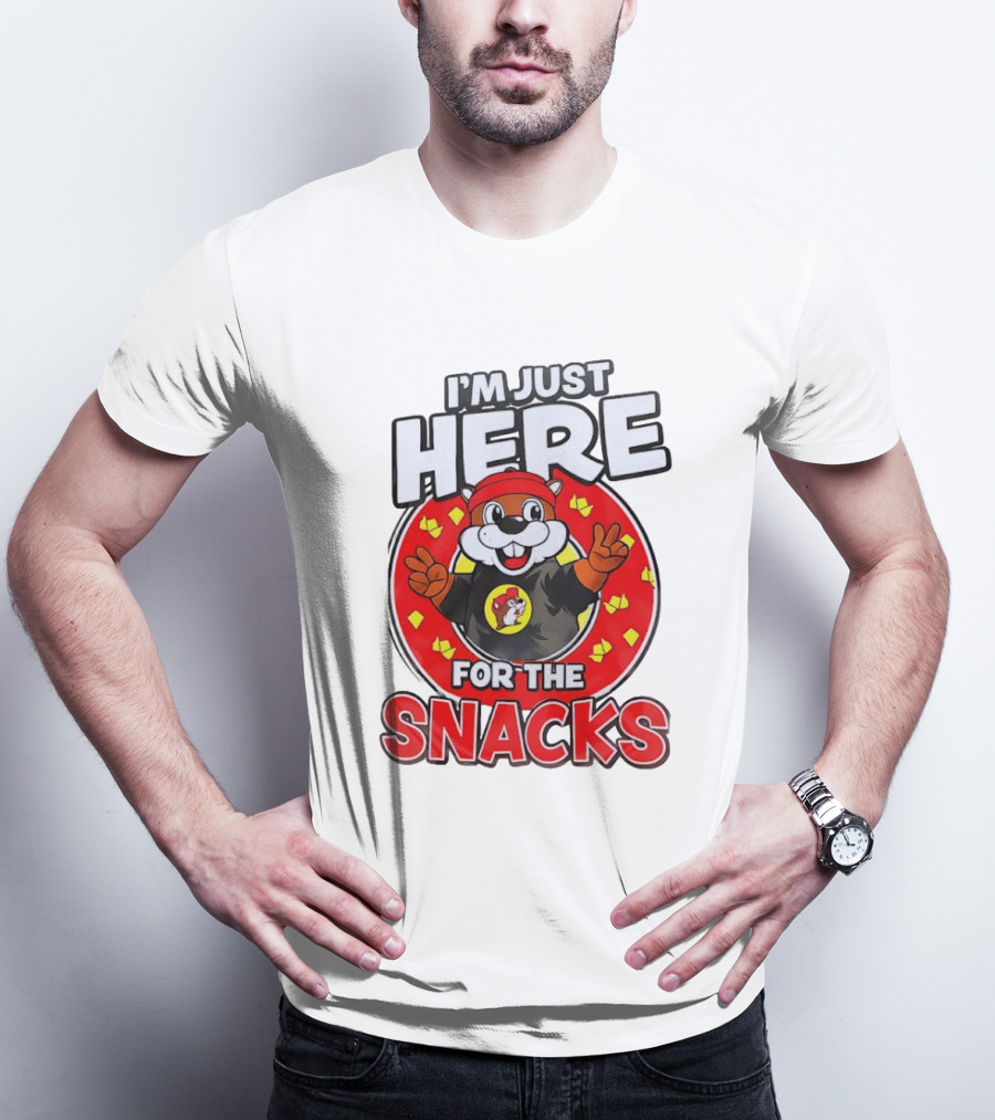 I'm Just Here For The Snacks Buc Ee's Fun Cartoon T-Shirt