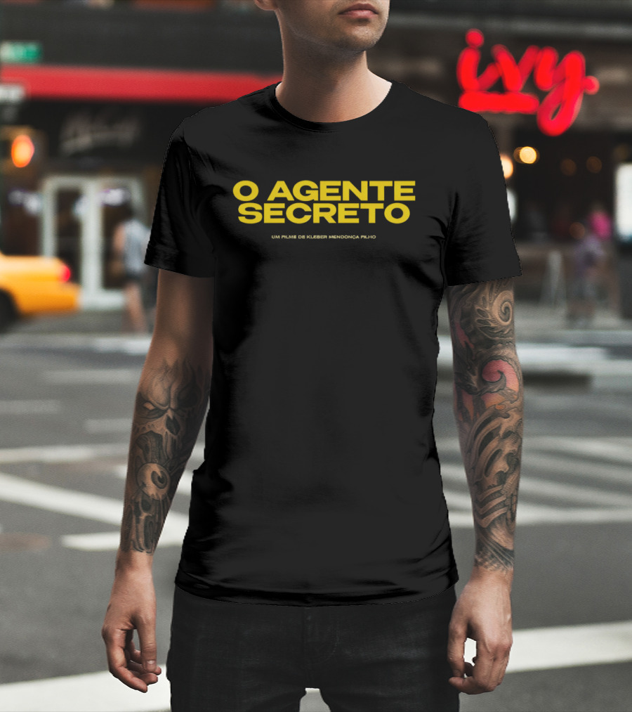 O Agente Secreto Um Filme De Kleber Mendonca Filho T-Shirt