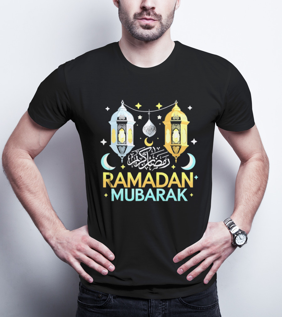 Ramadan Mubarak Arabic Script Lanterns And Crescent Moons T-Shirt