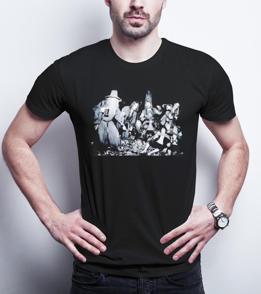 The Lord Of The Rings Fellowship Members Smoking Scene T-Shirt