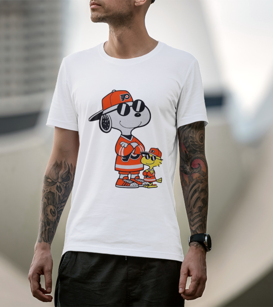 Snoopy Woodstock Philadelphia Flyers NHL Hockey Sunglasses T-Shirt