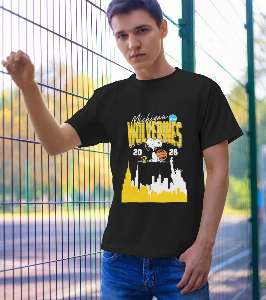 Michigan Wolverines NCAA Basketball Snoopy City Skyline 2026 T-Shirt