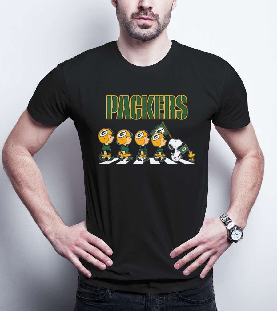 Peanuts Green Bay Packers Snoopy Woodstock Flag Walking T-Shirt