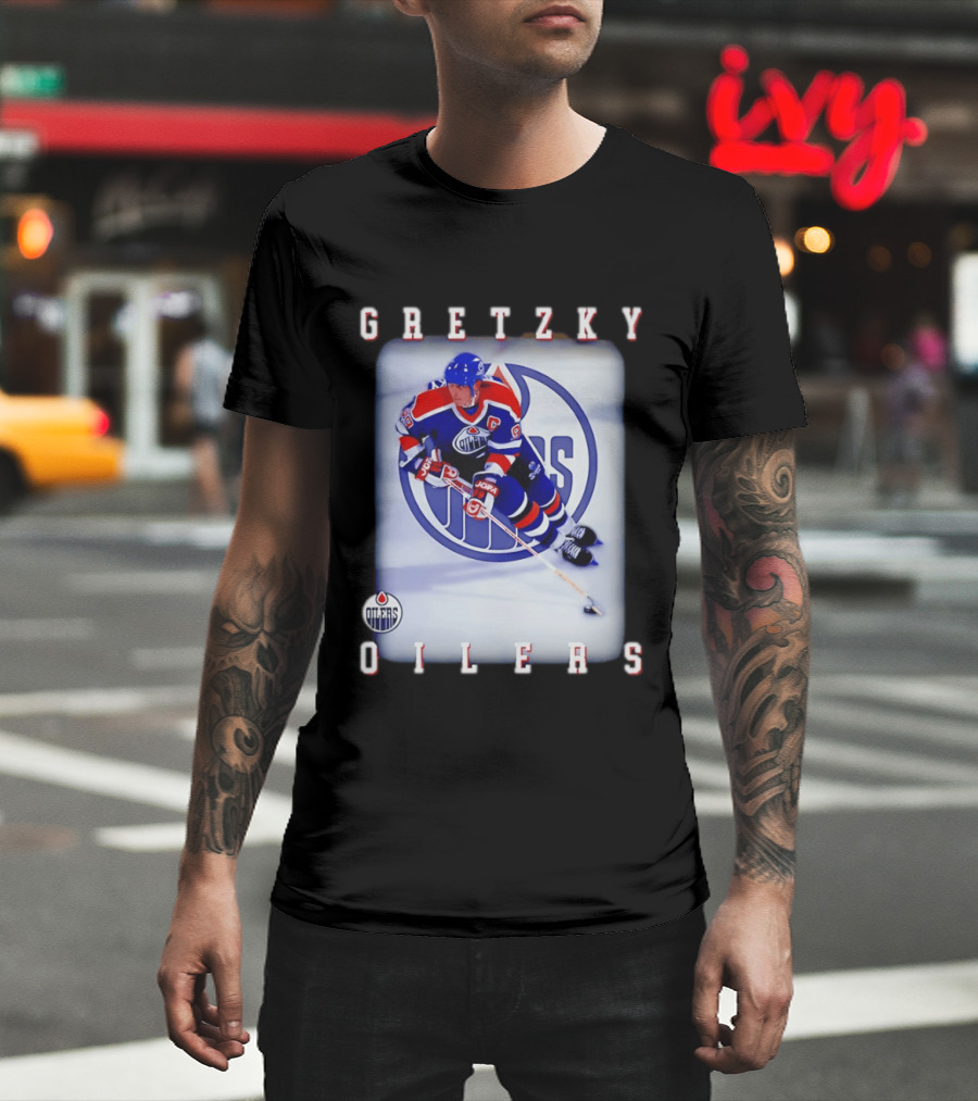 Wayne Gretzky Edmonton Oilers Iconic NHL Legend Action Shot T-Shirt