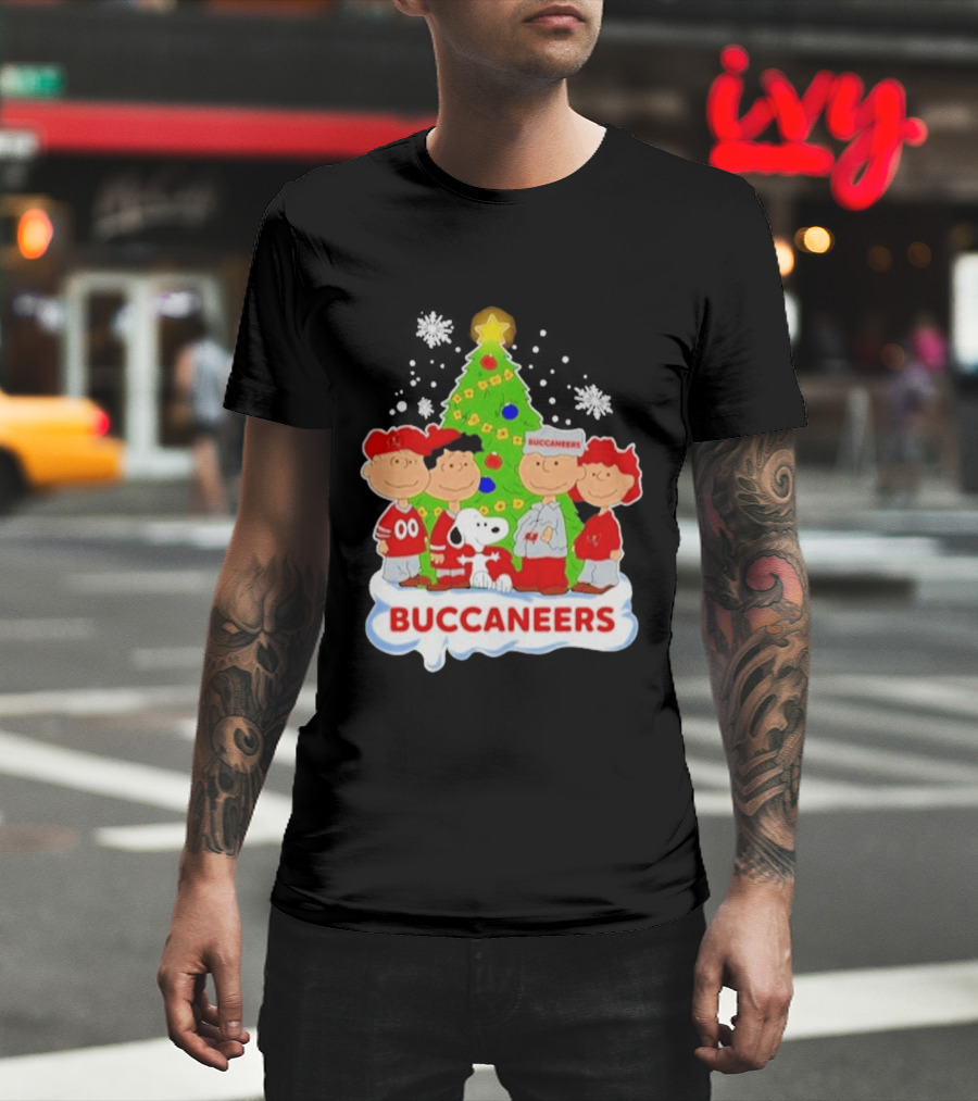 Snoopy Buccaneers Christmas Tree Tampa Bay Peanuts Holiday T-Shirt