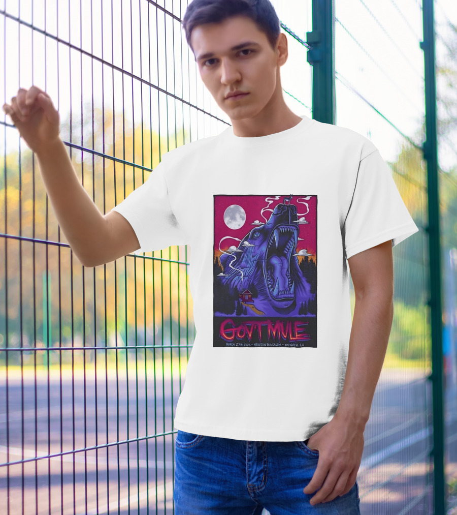 Govt Mule Mission Ballroom Denver March 27 2026 Mystical Bear And Moon Scene T-Shirt