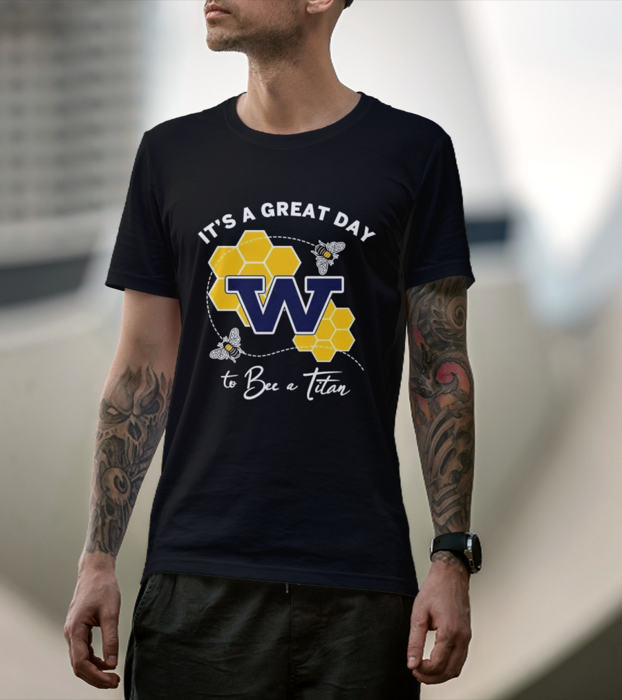 It's A Great Day To Bee A Titan W Honeycomb And Bees T-Shirt