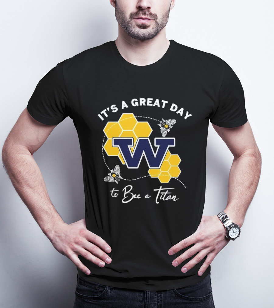 It's A Great Day To Bee A Titan W Honeycomb And Bees T-Shirt