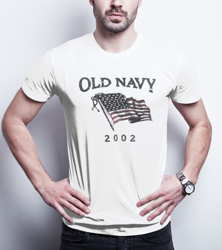 OLD NAVY 2002 USA Flag T-Shirt