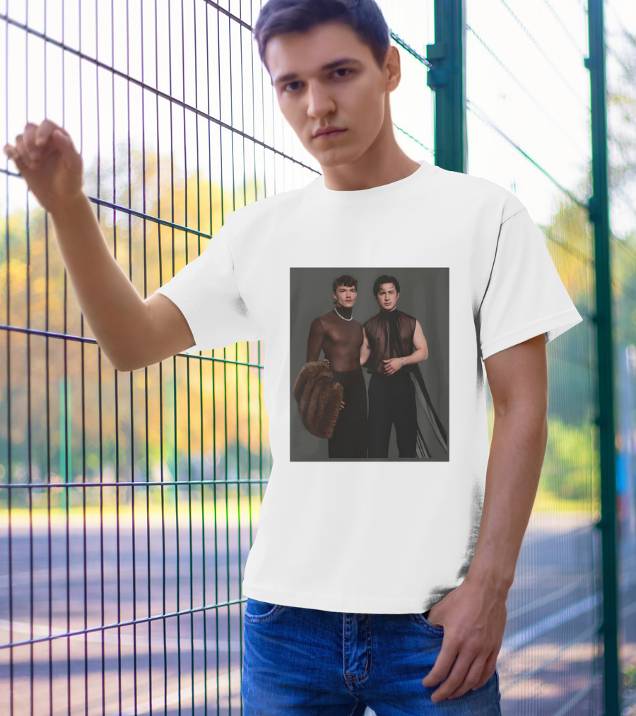 Ilya Rozanov Connor Storrie Oscars Heated Rivalry Fashion Moment T-Shirt