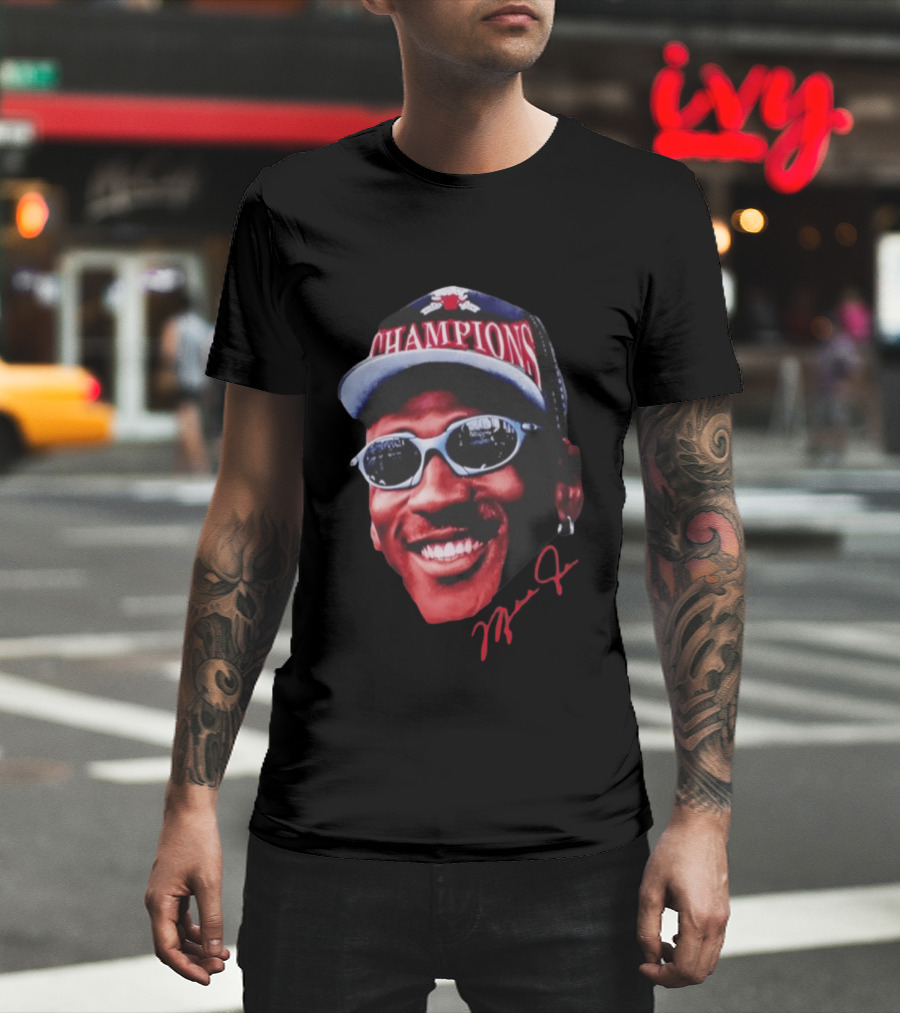 M Jordan Chicago Bulls NBA Champions Big Face T-Shirt