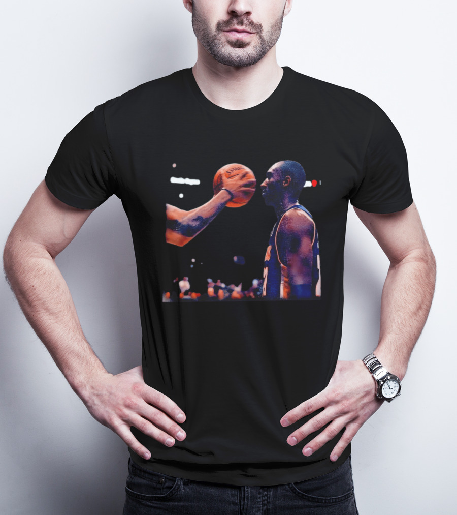 Kobe Bryant No Flinch Los Angeles Lakers Basketball Player Iconic Moment T-Shirt