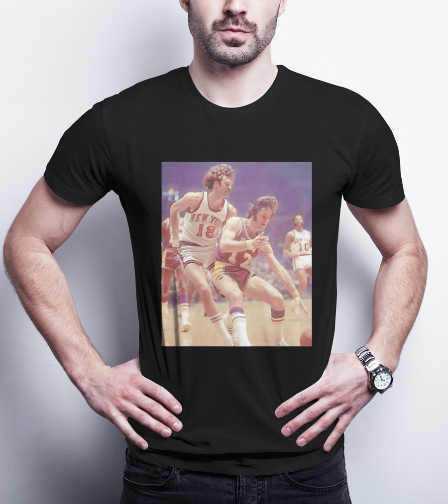 New York 18 Vs Los Angeles 12 Iconic Basketball Legends Phil Jackson Pat Riley Action Moment T-Shirt