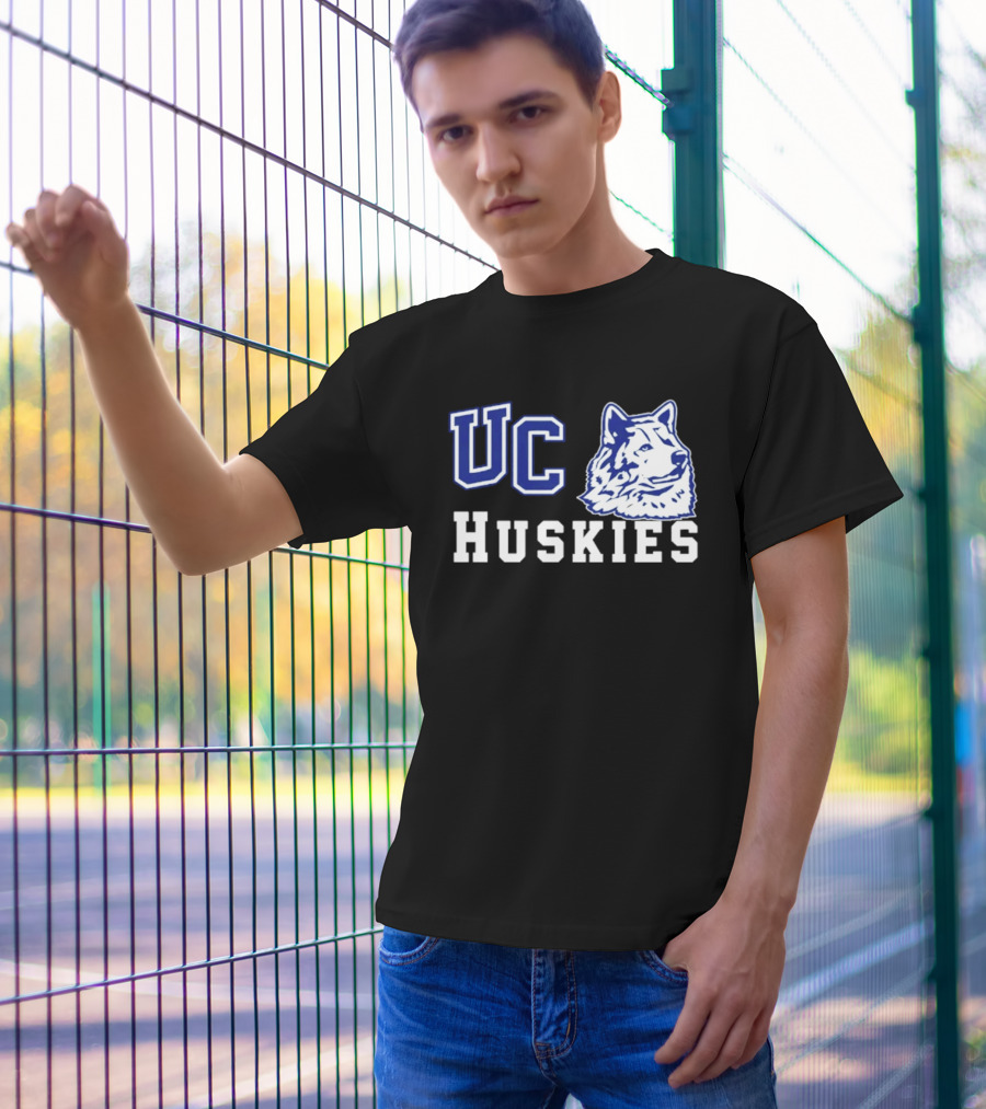UC Huskies Wolf Head T-Shirt