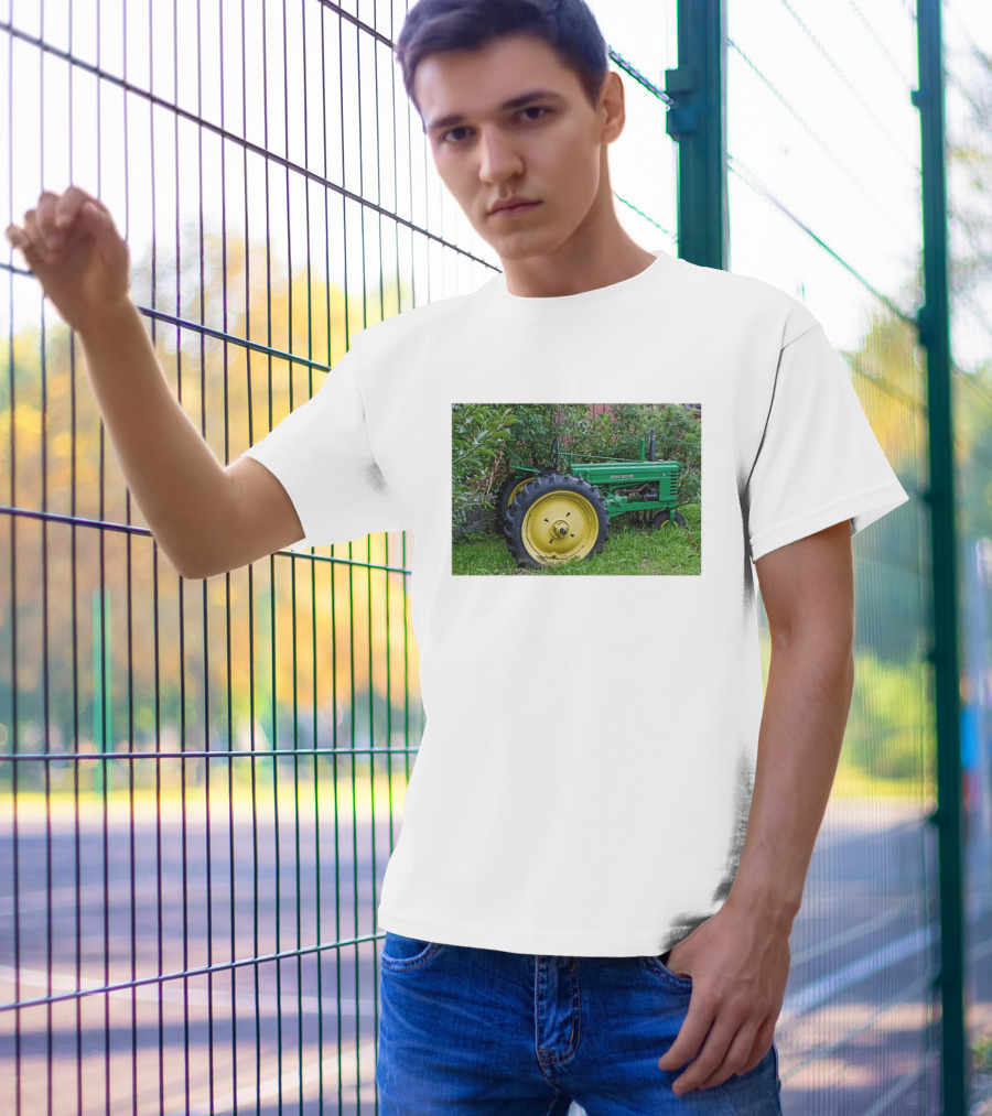 John Deere Model B Tractor Vintage Farming Machinery T-Shirt