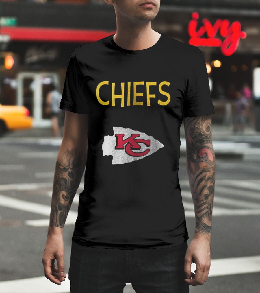 Kansas City Chiefs Peanuts Snoopy Woodstock Go Chiefs Football T-Shirt