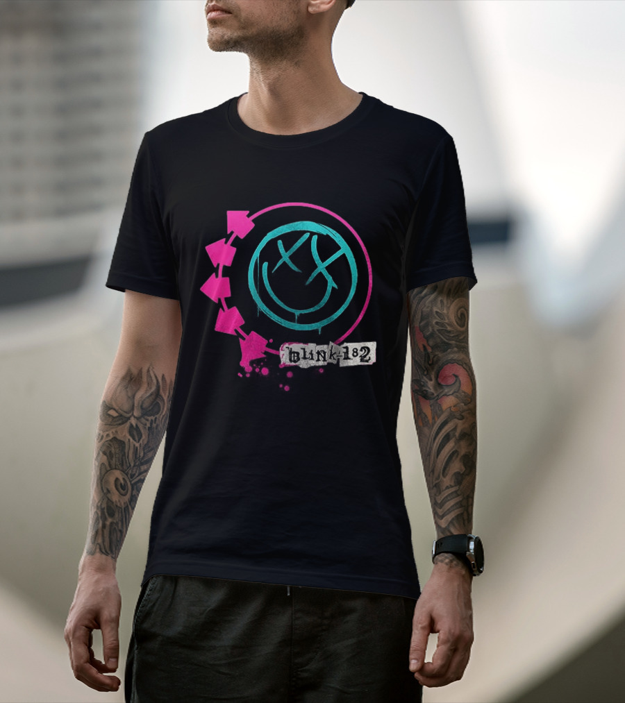 Blink 182 34th Anniversary Thank You For The Memories Band Signatures Iconic Smiley Logo Arrows T-Shirt