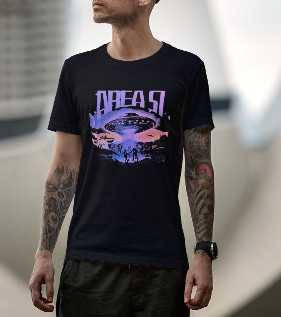 Area 51 UFO Extraterrestrial Invasion Scene T-Shirt