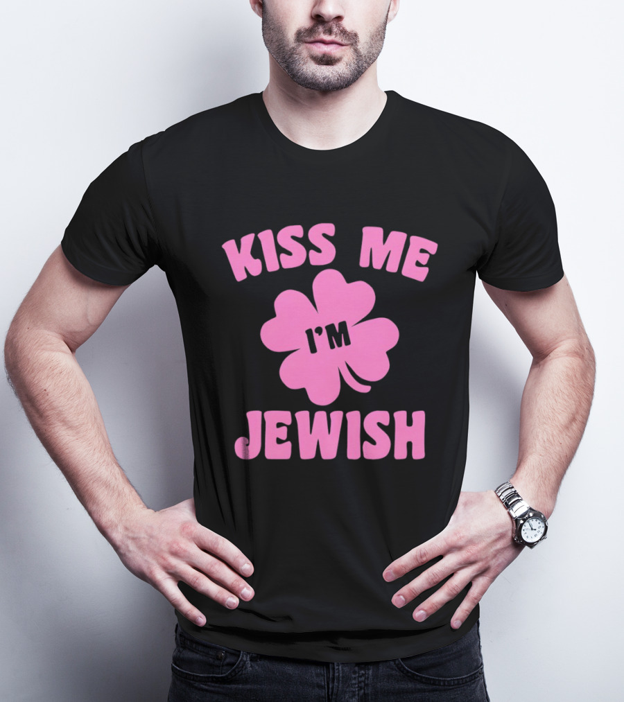 Kiss Me I'm Jewish Pink Shamrock St Patrick's Day T-Shirt