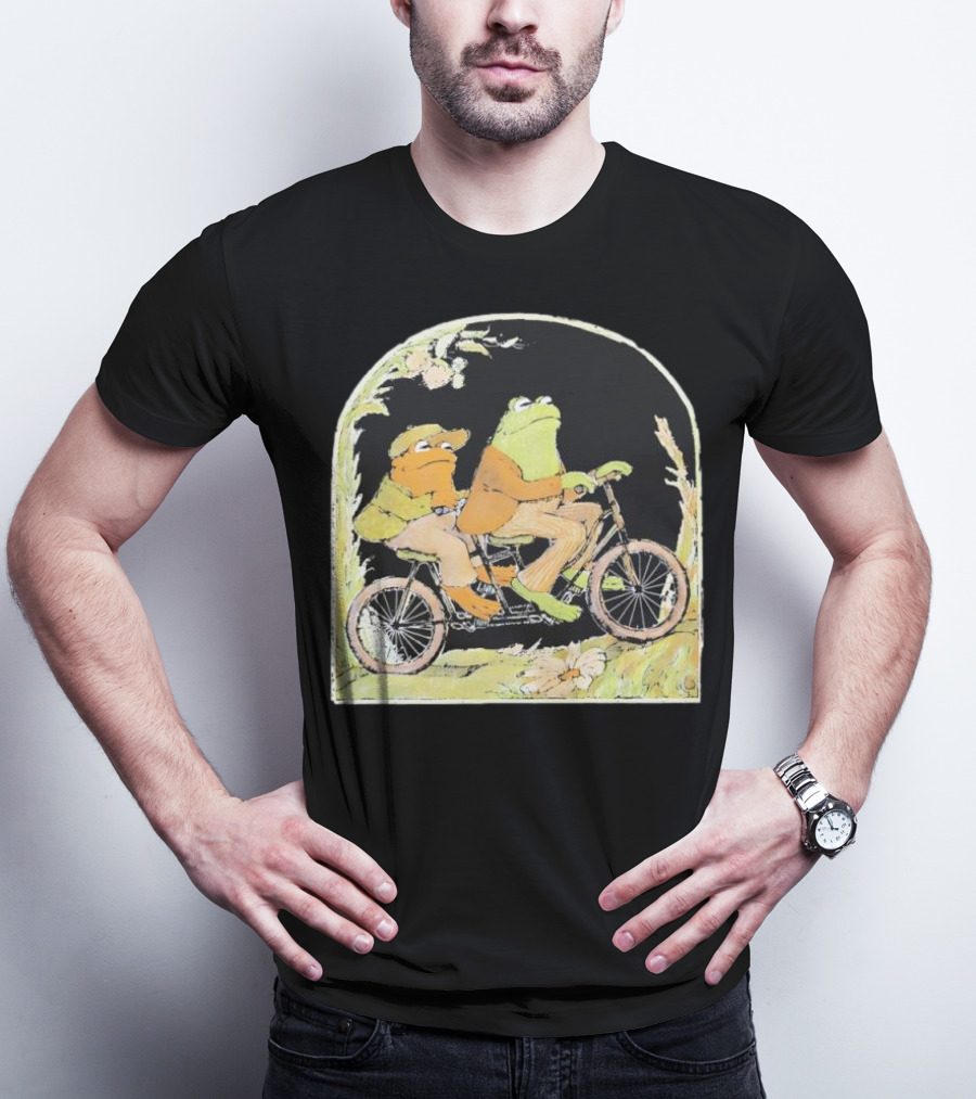 Frog And Toad Riding Vintage Bicycle Halloween Style T-Shirt