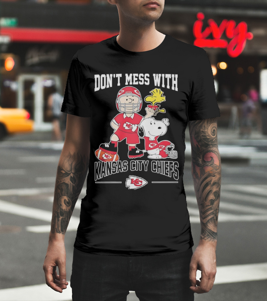 Don’t Mess With Kansas City Chiefs And Peanuts Characters Collaboration T-Shirt
