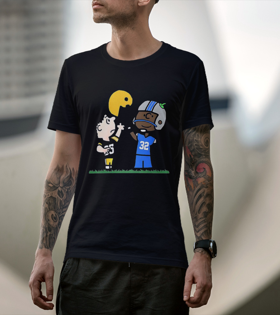 Green Bay Packers Vs Detroit Lions Peanuts Cartoon Lucy Charlie Brown Football T-Shirt