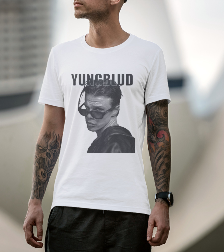 YUNGBLUD Sunglasses Cool Pose T-Shirt