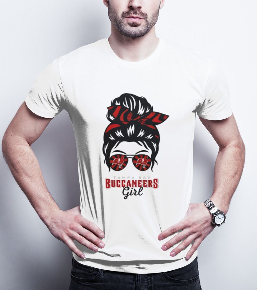 Tampa Bay Buccaneers Girl Messy Bun Glasses Bow And Sunglasses Fan T-Shirt