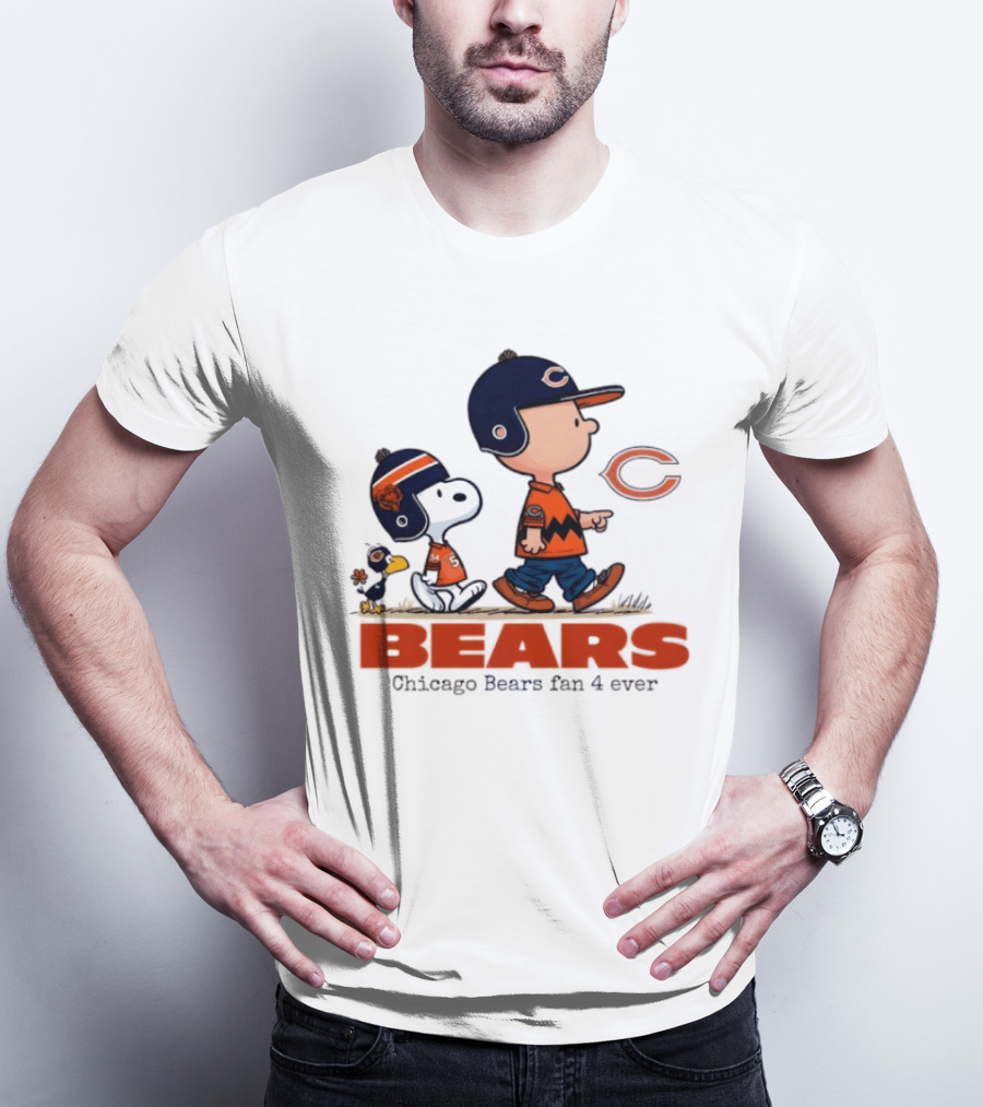 Chicago Bears Fan 4 Ever Snoopy Vs Charlie Brown T-Shirt