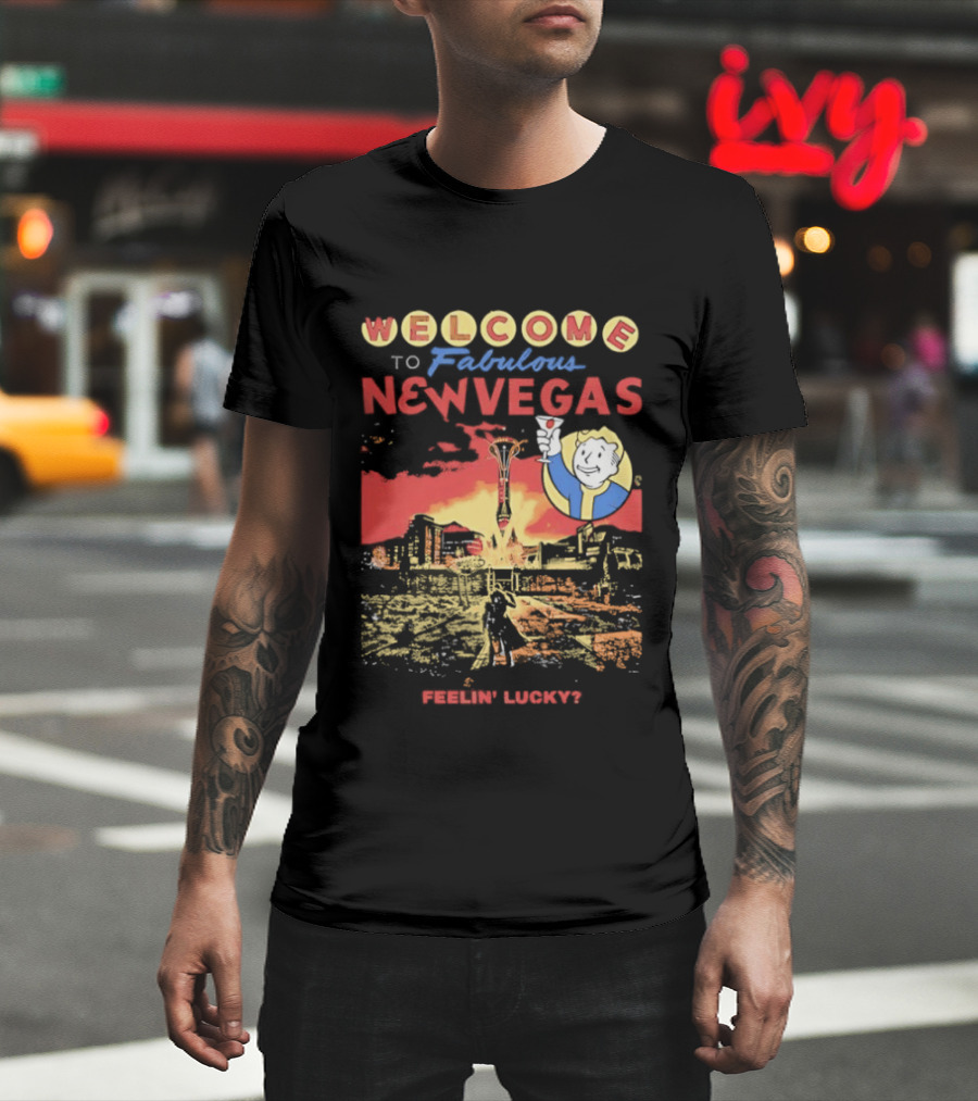 Welcome To Fabulous New Vegas Feeling Lucky Vintage Style Retro Gaming T-Shirt