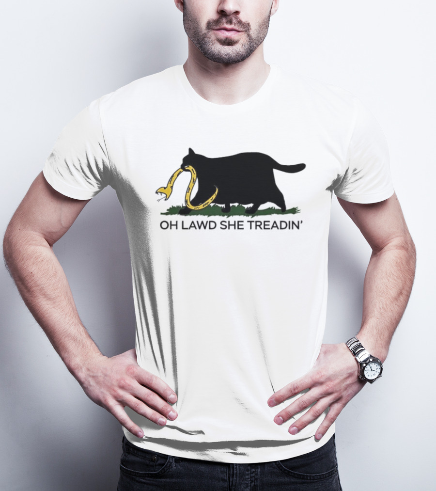 Oh Lawd She Treadin' Black Cat With Snake In Mouth T-Shirt